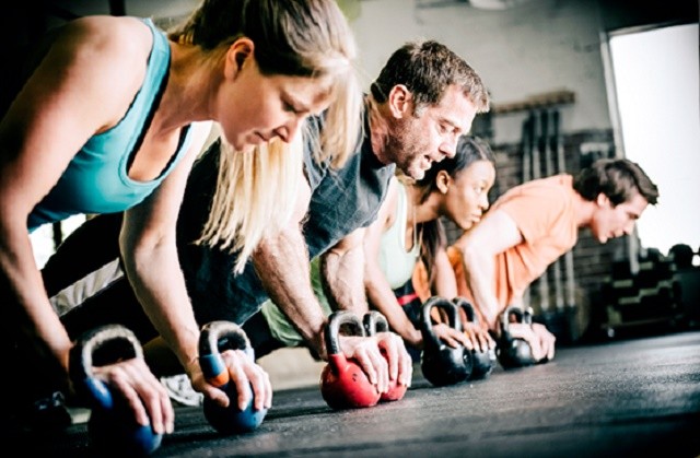 Entrenamiento grupal en gym_bienestar integral – Estamos en Línea ...