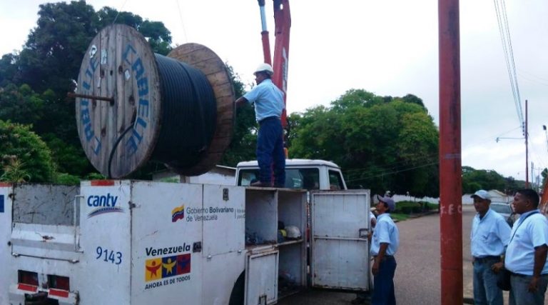 Instalación de Fibra Óptica en Mapire – Estamos en Línea – Venezuela