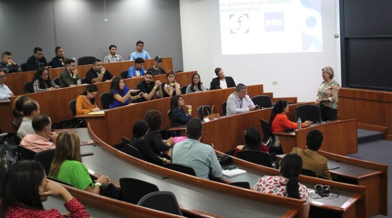 Feria de empleo IESA 2023 conecta a más de 2 mil personas con empresas ...